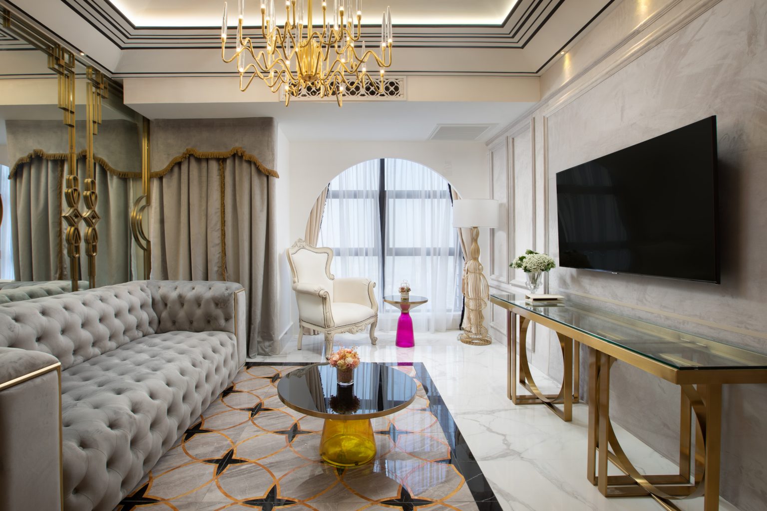 Glam VI – Arte By Thomas Chan
